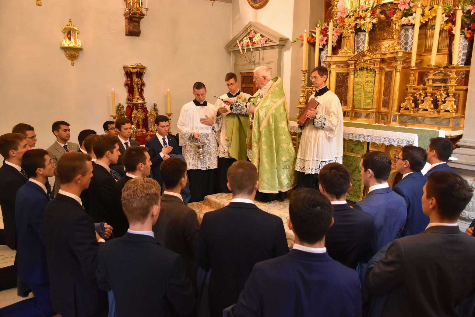 SEMINARY: FIRST YEAR SEMINARIANS RECEIVE HABIT - Institute of Christ ...