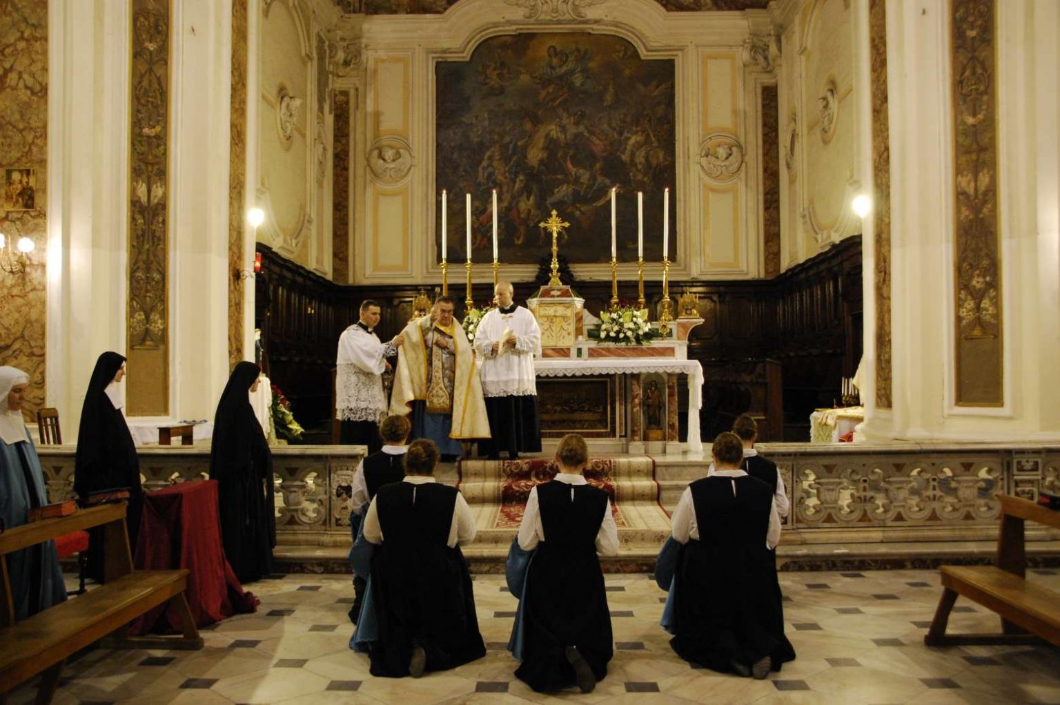 FIVE NEW POSTULANTS FOR THE SISTERS ADORERS - Institute of Christ the ...